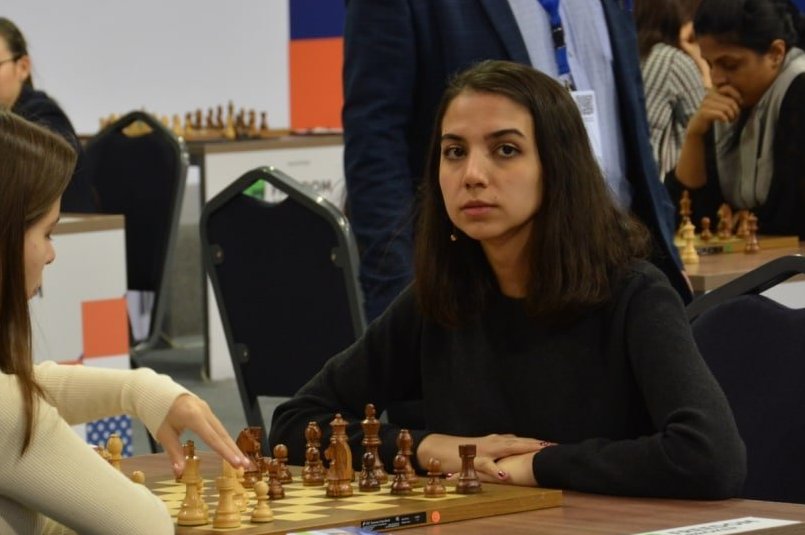 Iranian Chess Player Takes Part in International Tournament Without ...
