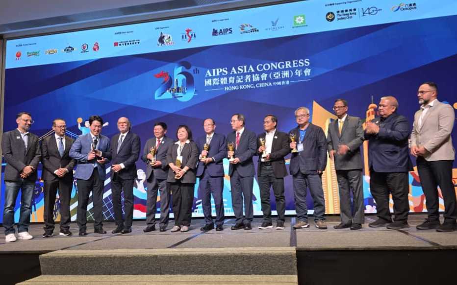 Hon. Kenneth Fok receives Legend Award at AIPS Asia Congress in Hong ...
